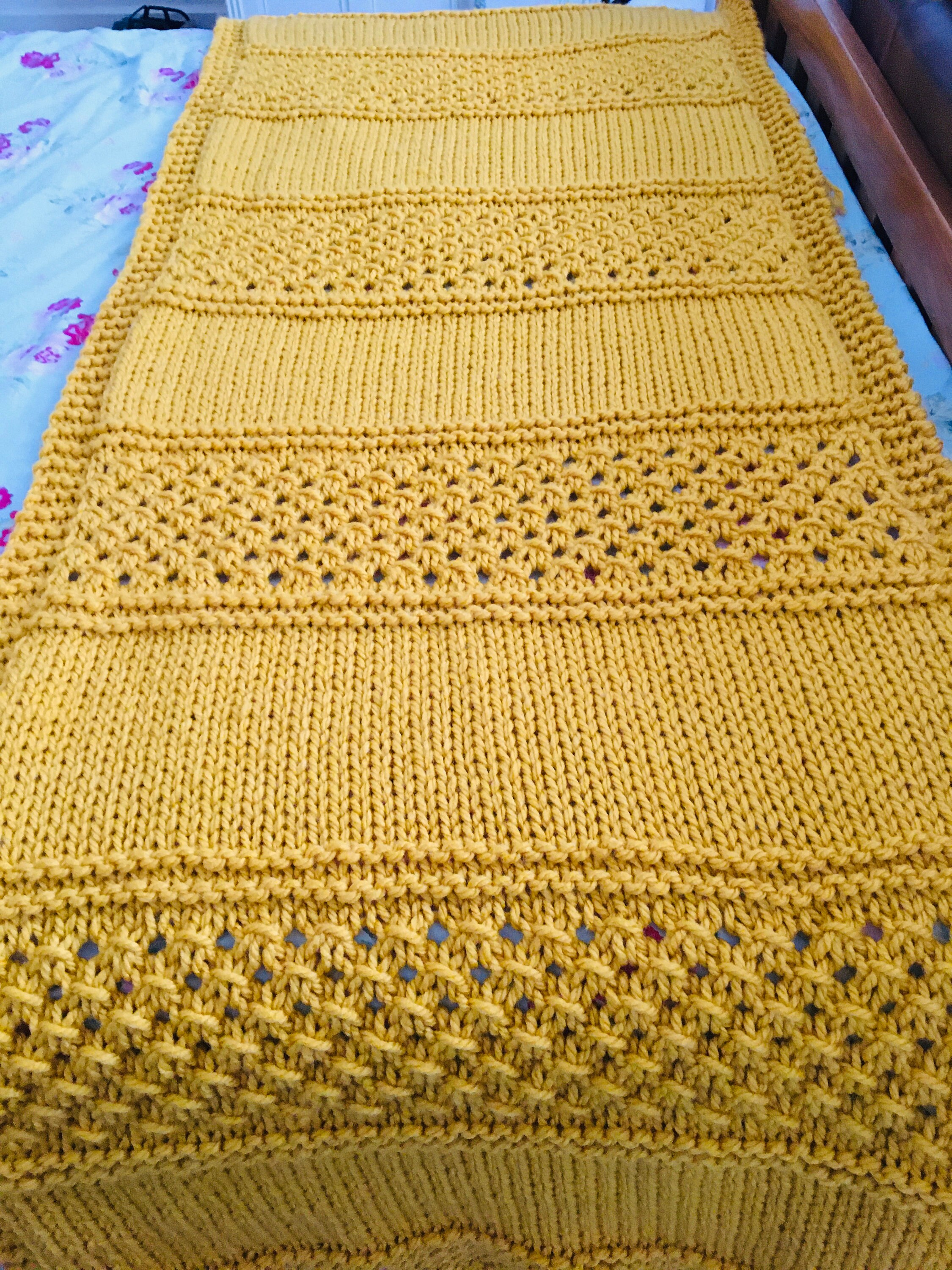 Knitting Pattern, Lace Stripe Bed Runner and Blanket, Super Chunky ...