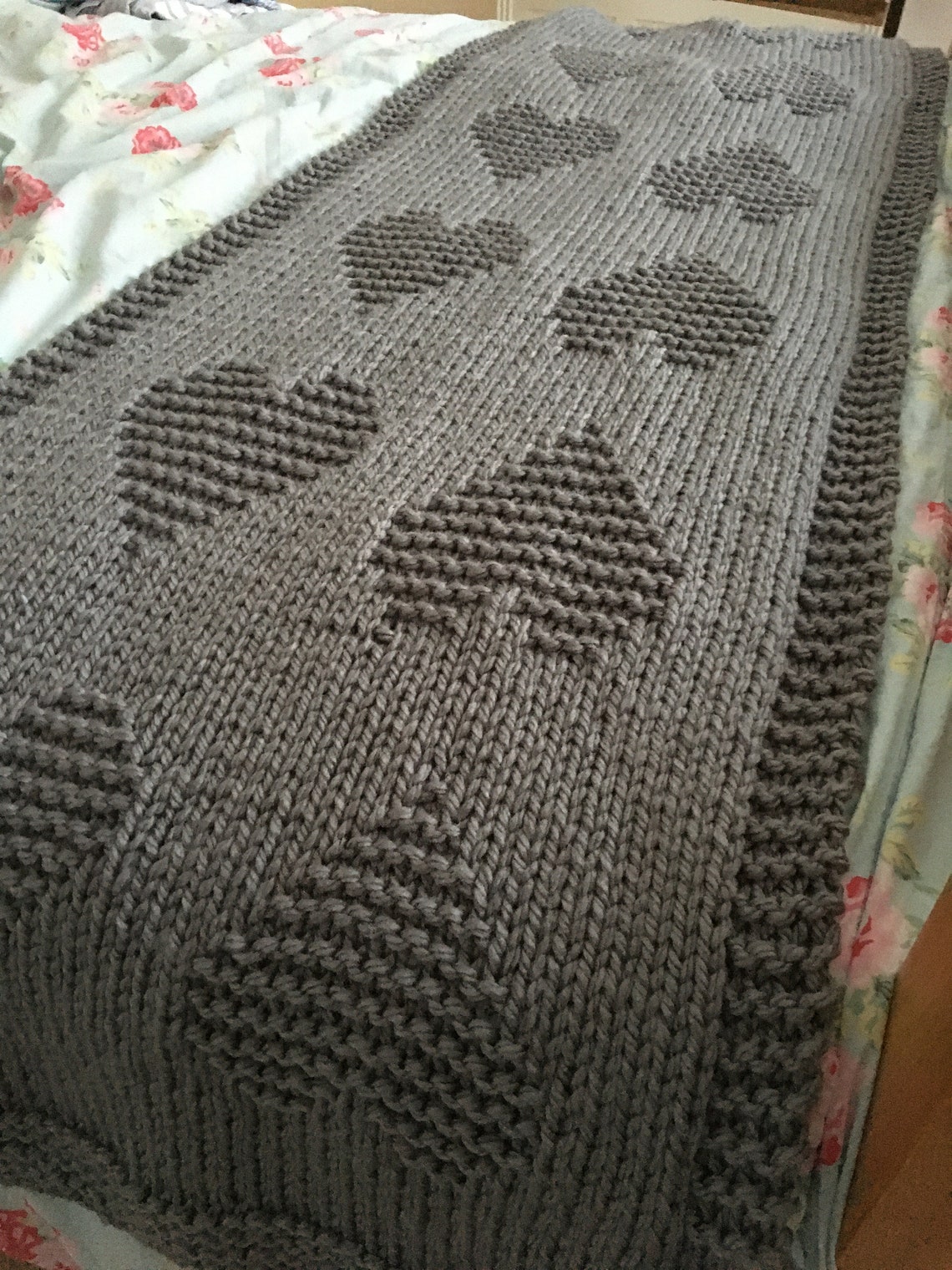 Knitting Pattern Super Chunky Heart Bed Runner Instant - Etsy UK