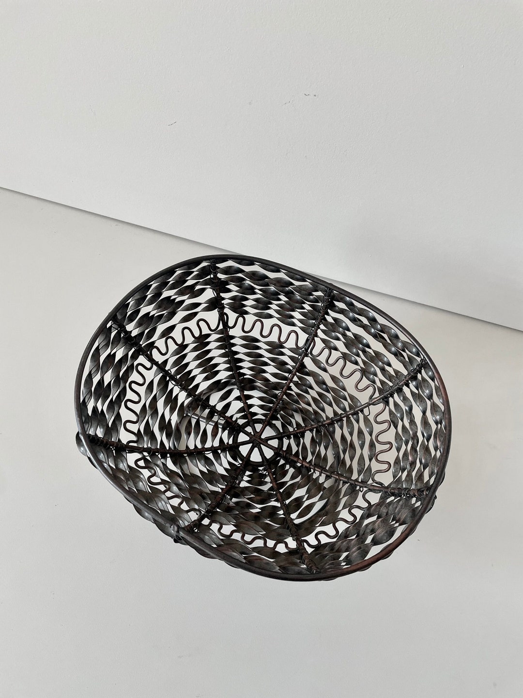 Vintage Postmodern Wire Metal Spiral Swirl Squiggle Bowl Fruit Basket ...
