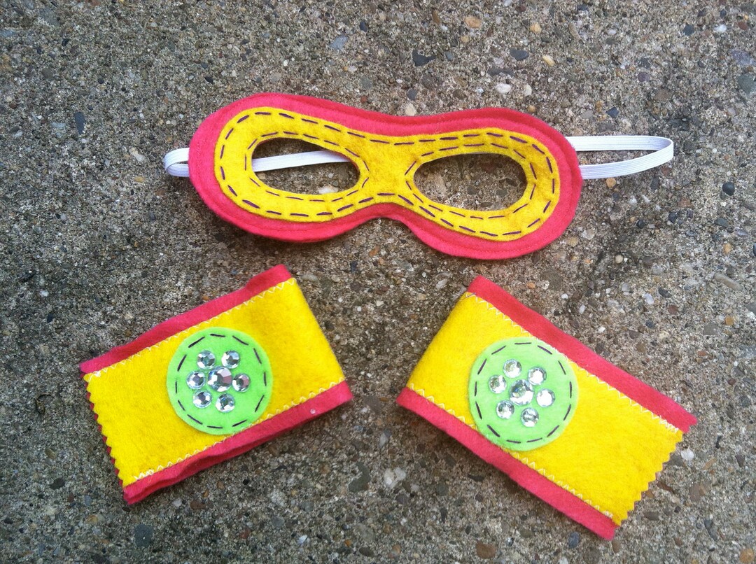 Girl Superhero Mask and Cuffs-customize- Superhero Accessory-superhero ...