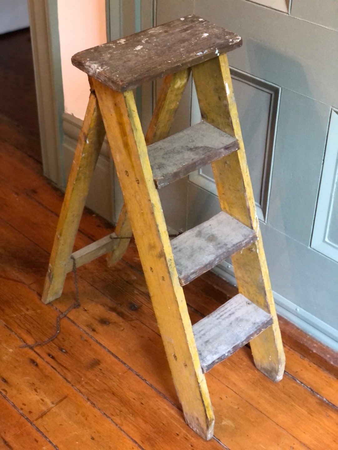 Vintage Wood Folding Step Ladder // Cottage Chic // Farmhouse - Etsy