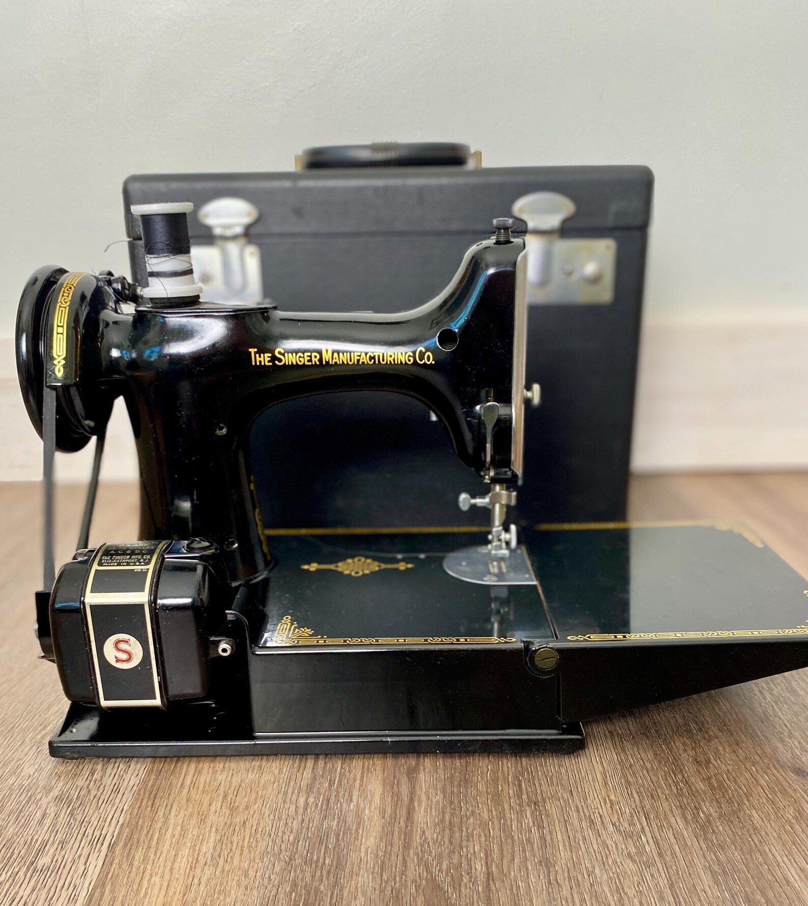 1951 Singer Feather Weight 221, 100 Year Anniversary Model Sewing ...