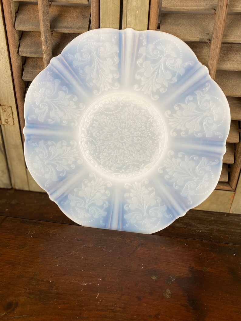 Vintage Evans-monax Milk Glass Sweetheart Plate - Etsy