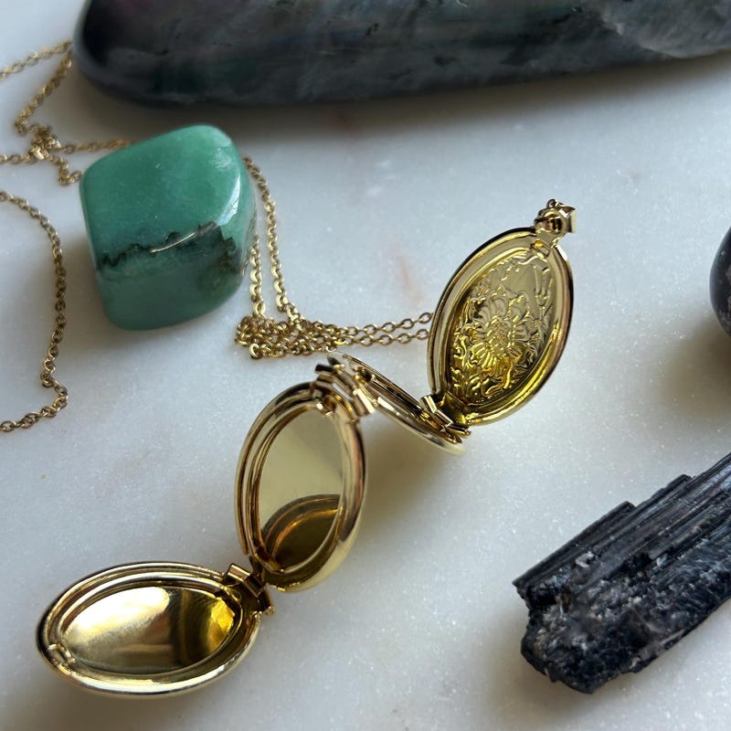 Secret Garden Locket - Etsy