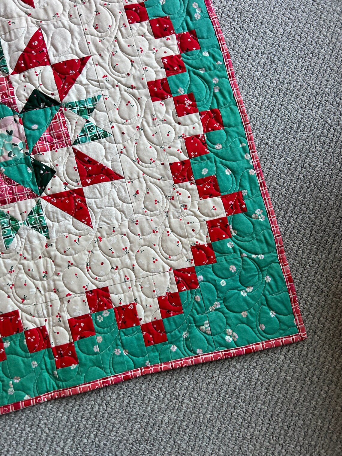 Cherry Jubilee Quilt - Etsy