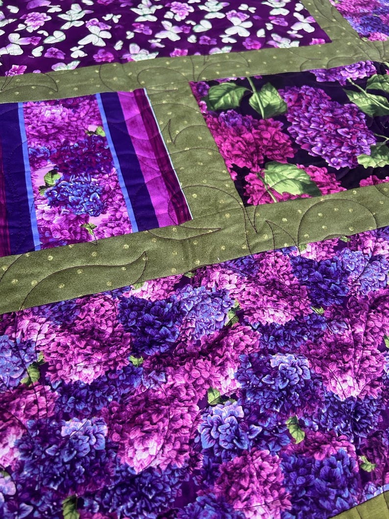 Floral Beauty Quilt - Etsy