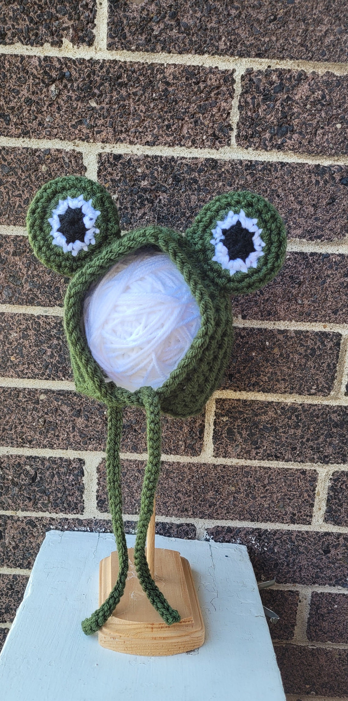 Newborn Frog Bonnet: Dark Olive Green Crochet Baby Costume - Etsy