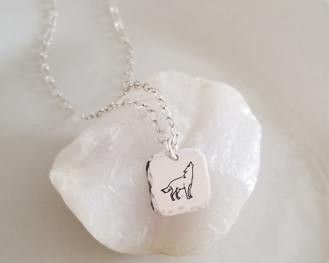 Wolf Necklace, Dainty Howling Wolf Pendant, Wildlife Animal Necklace ...