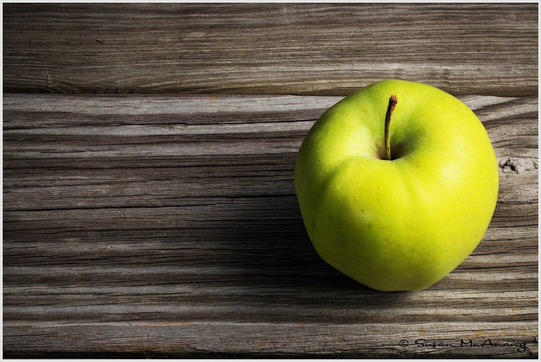 Fine Art Photograph of an Apple on Distressed Wood Archival - Etsy