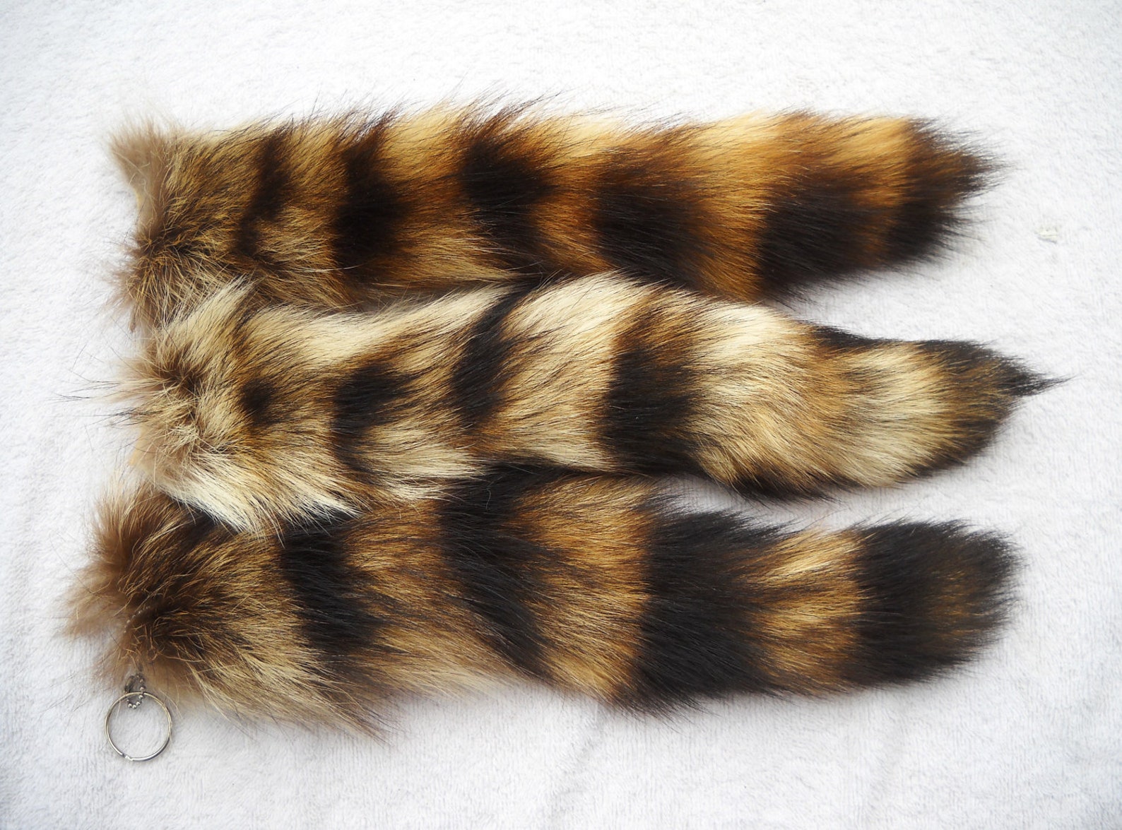 Piel real 10 13 Tótem de cola de mapache Llavero - Etsy España