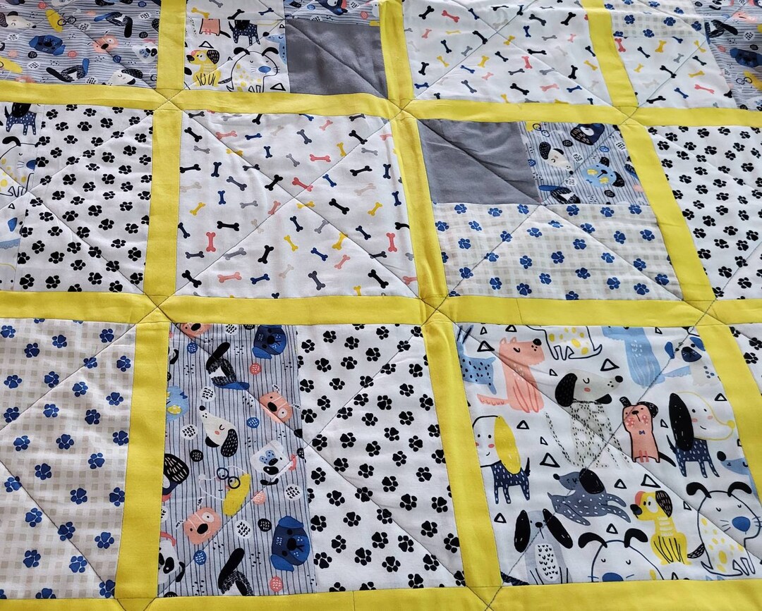 Handmade Baby Quilt, Dog Theme Quilt, Paw Prints, Puppy Bones, Crib ...
