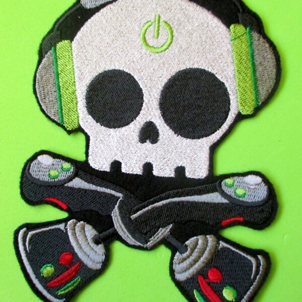 Geek Skull - Etsy