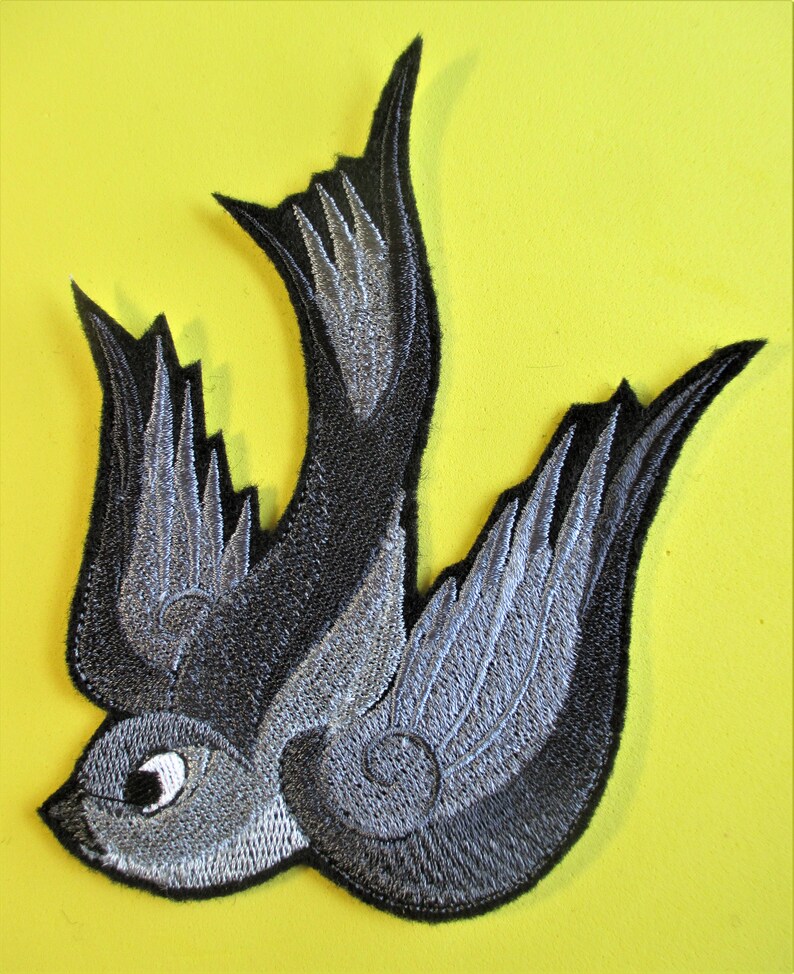 Embroidered Pair of Sparrows Tattoo Style Applique Patch - Etsy