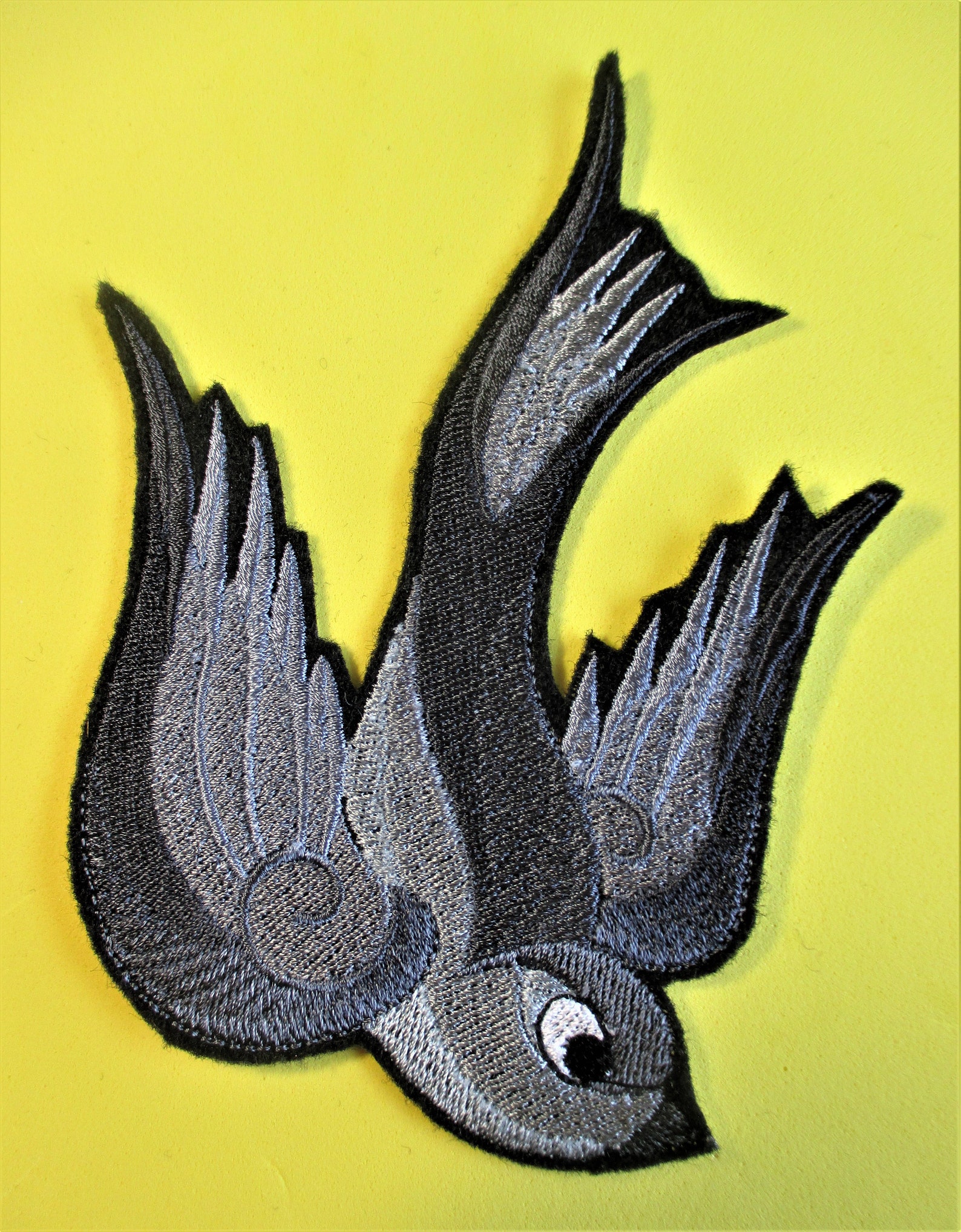 Embroidered Pair of Sparrows Tattoo Style Applique Patch | Etsy