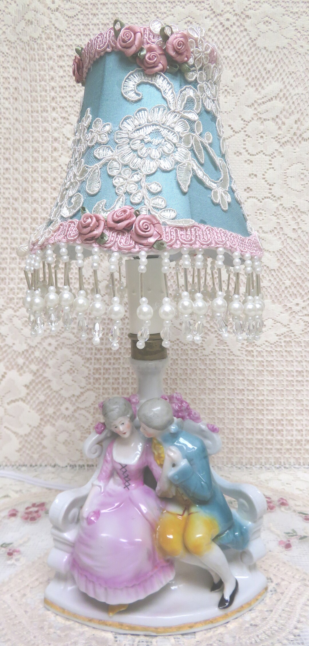 Courting Couple Lamp, Lady and Gent Lamp, Couple on Bench - Etsy