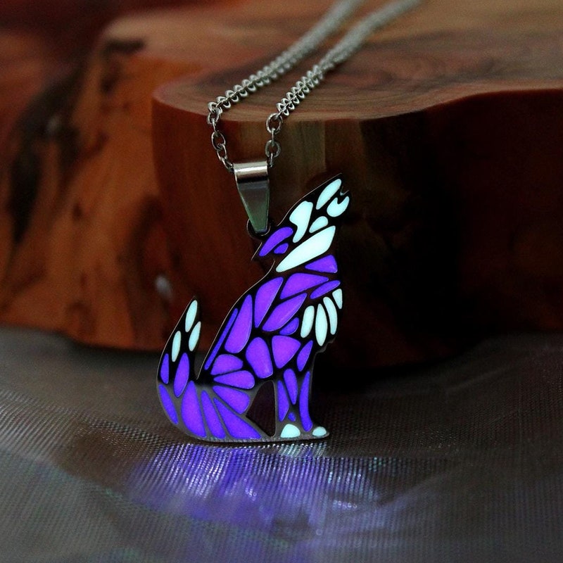 Glowing Wolf Pendant - Etsy