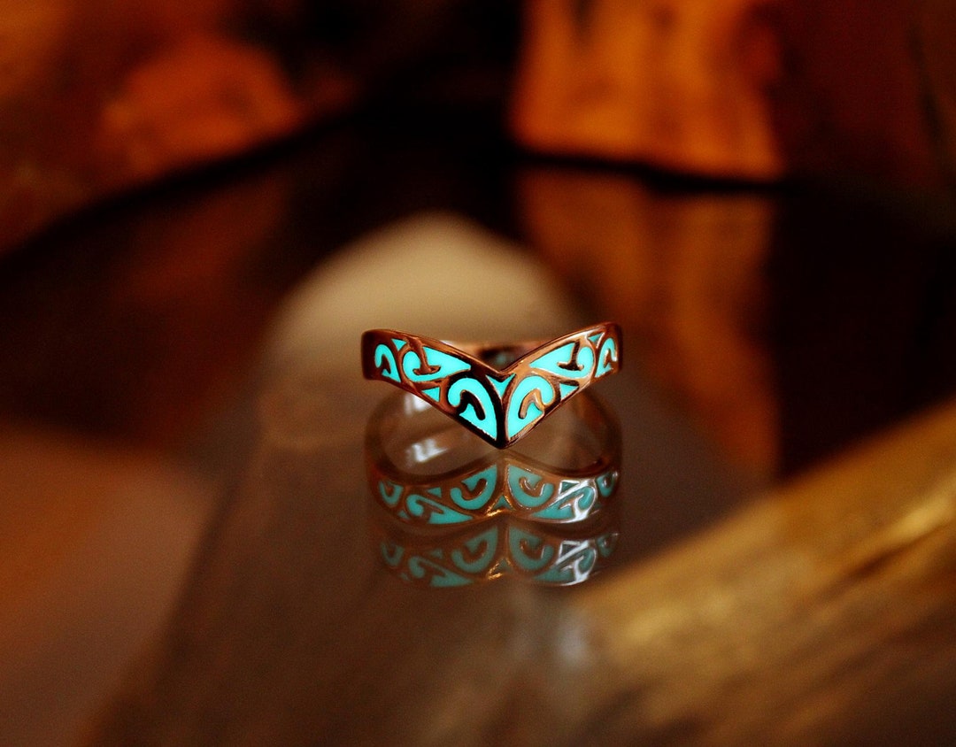 Rose Gold Ring - Glow in the Dark - Celtic V Ring - Glow Ring - Etsy