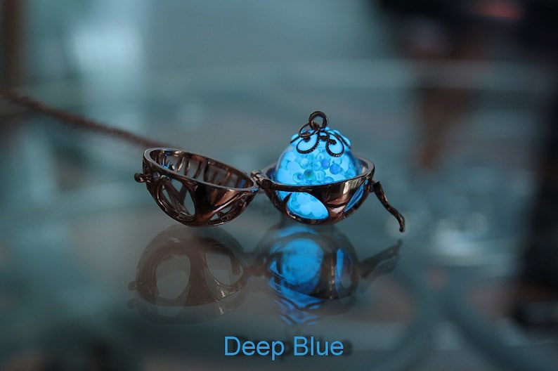 Tree of Life Locket Pendant / Glow in the Dark / 2 Glass Bubble Pendant ...