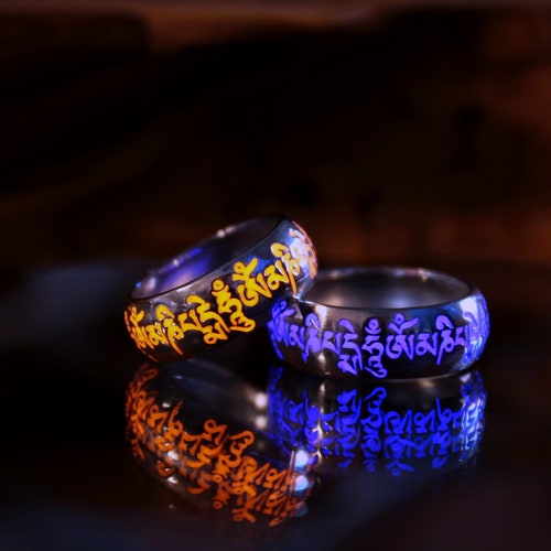 Sterling Silver Om Mani Padme Hum Ring - Etsy