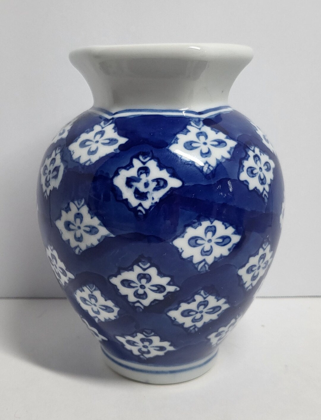 Silvestri Blue & White Porcelain Floral Vase Octagon Mouth Original ...