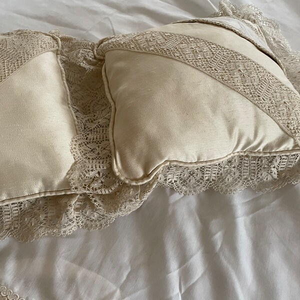 Lace Dust Ruffle - Etsy