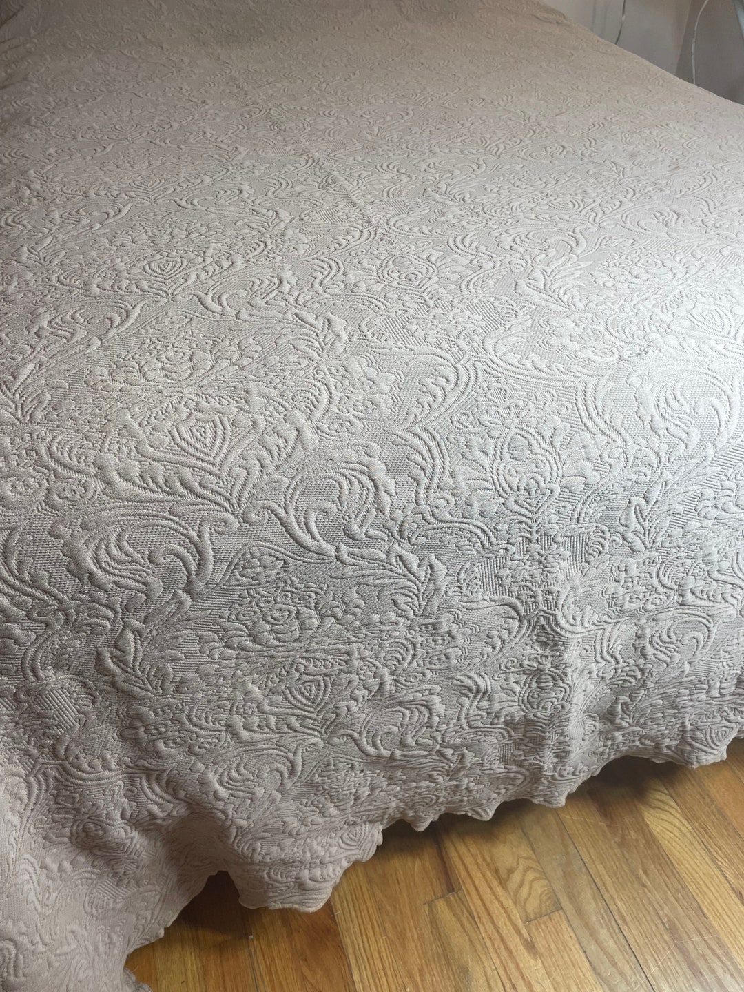 King Bedspread Dusty Rose 100 X 105 California Super King Scalloped ...