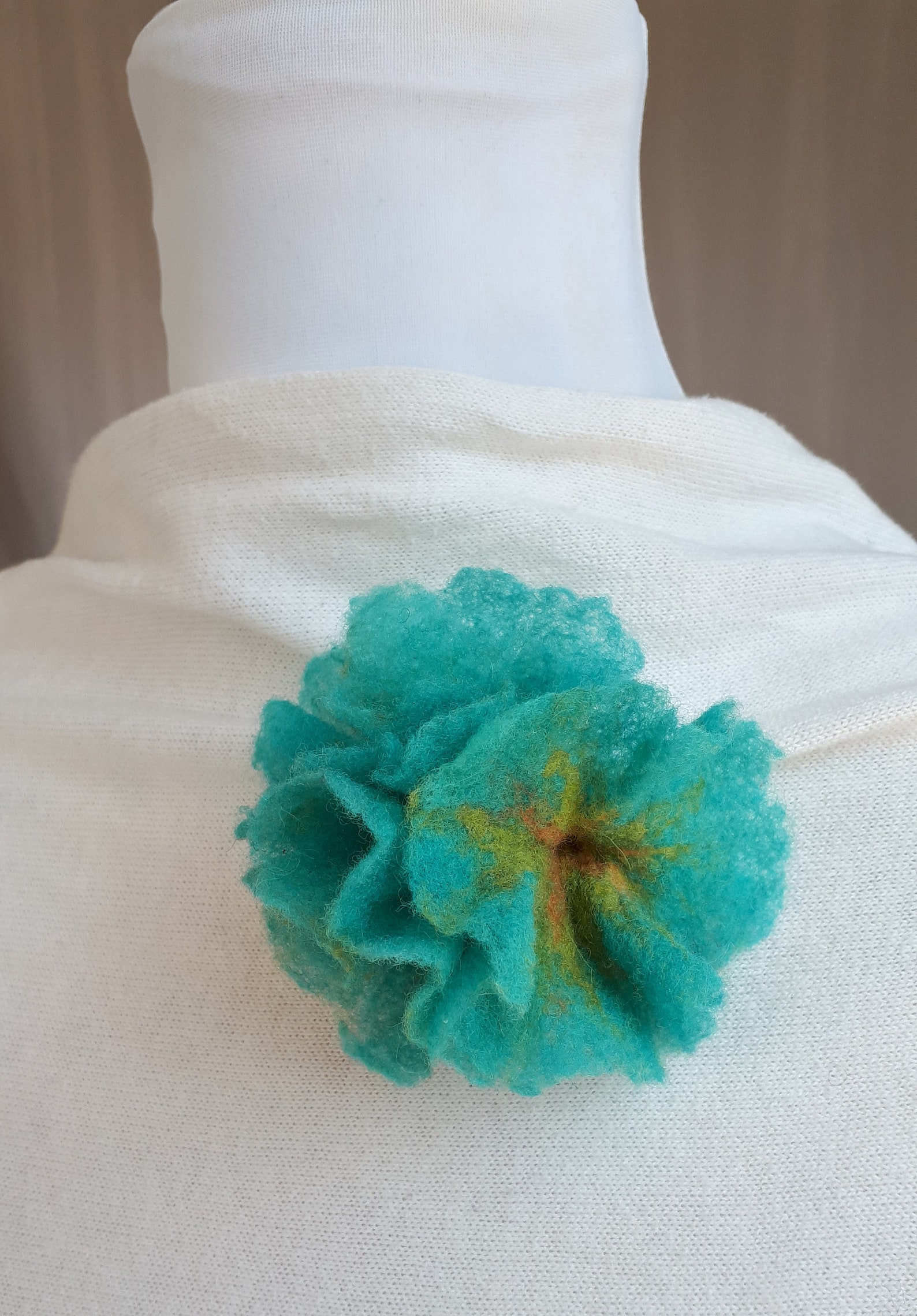 Felted Brooch Three Teal Blue Flowers Turquoise Petunias - Etsy