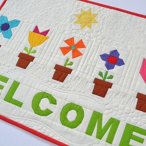 Welcome Quilt, Flower Wall Hanging, Flower Wall Quilt, Wall Quilt - Etsy