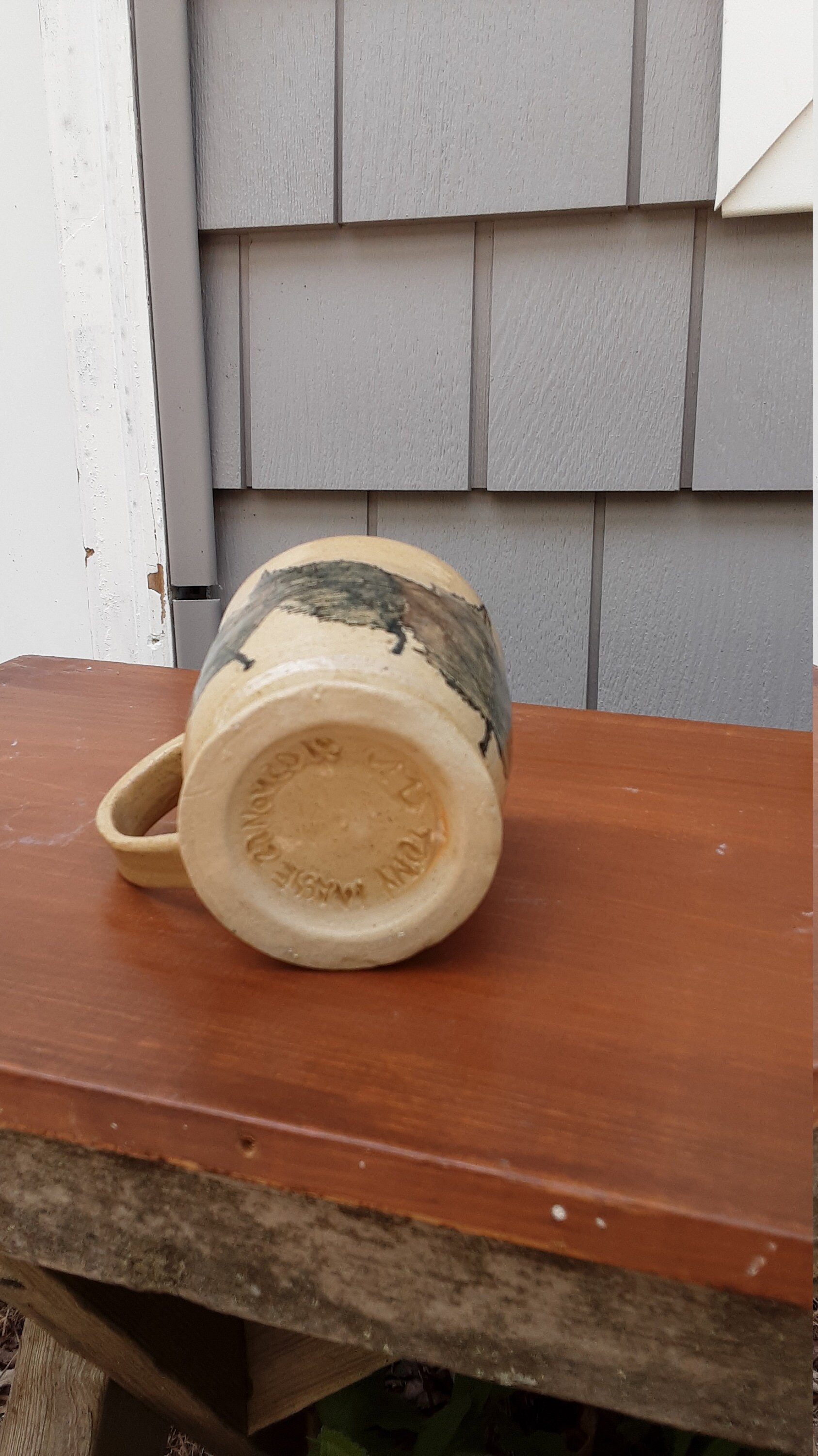 Coffee mug with underglaze leaves with slip trailed detail holds 12oz