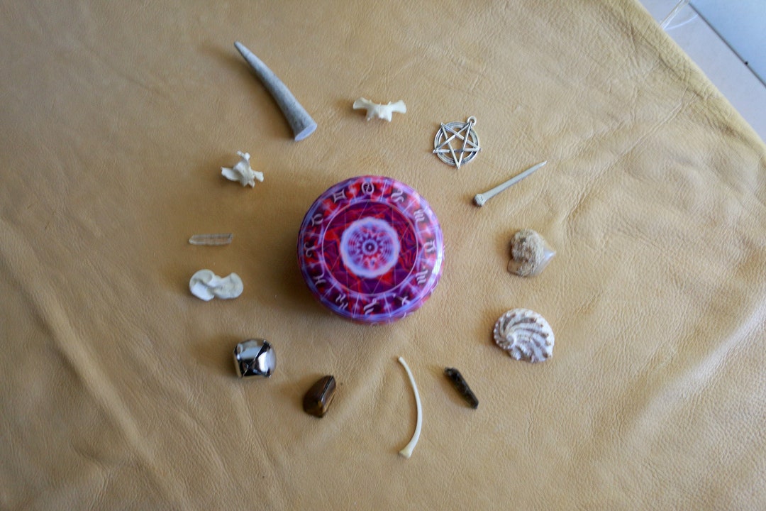 Feral Witch : Bone Throwing / Osteomancy Set - Etsy