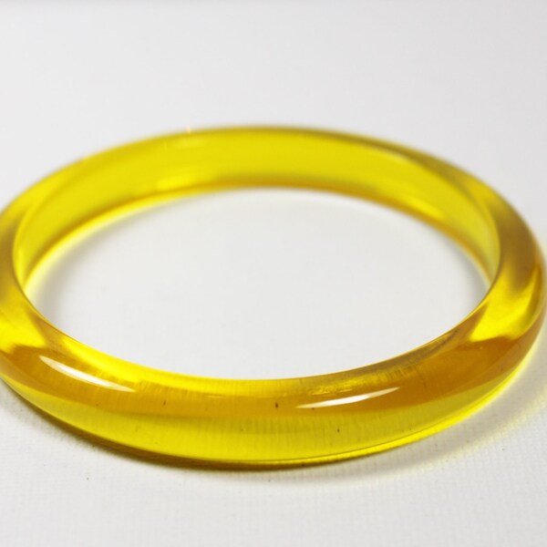 Prystal Bakelite - Etsy