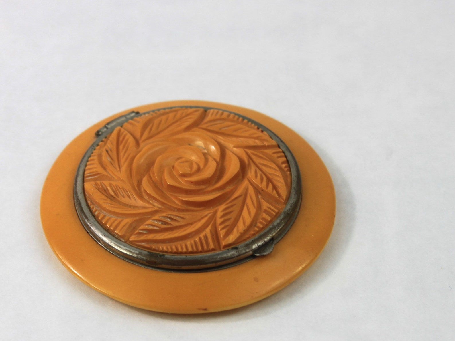 1930s Butterscotch Bakelite Powder Compact Carved Rose - Etsy