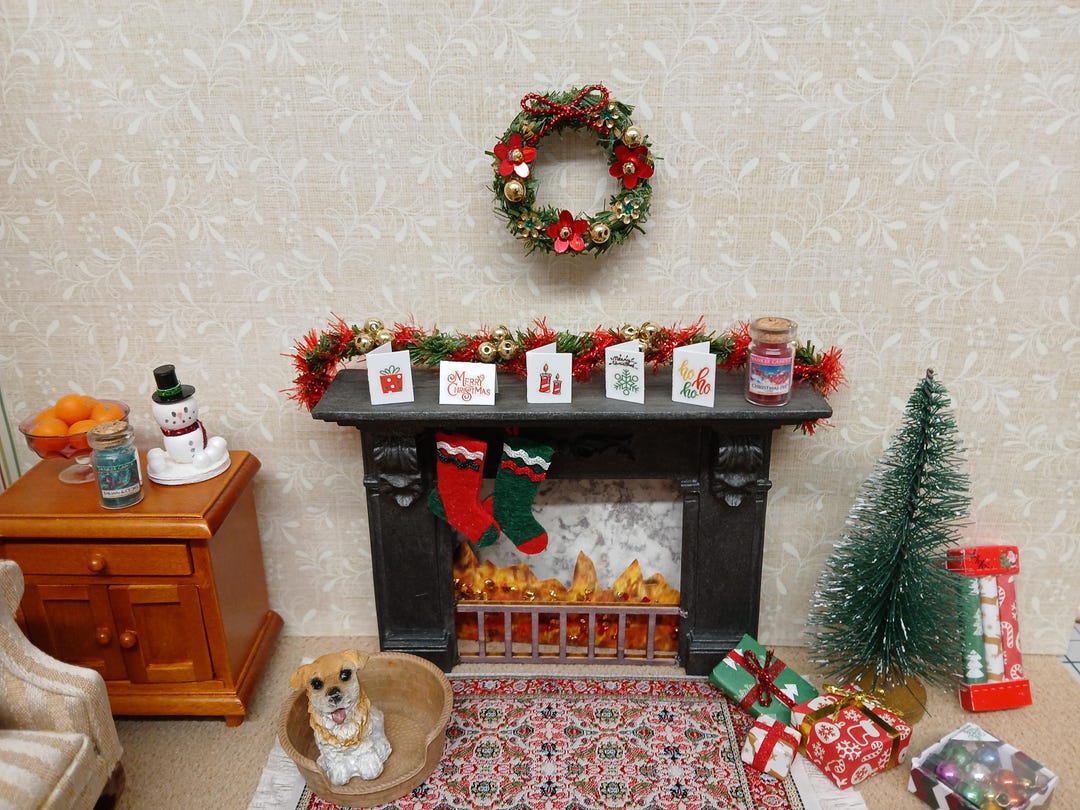 Miniature 1:12th Scale Christmas Decoration Pack - Traditional Colours ...