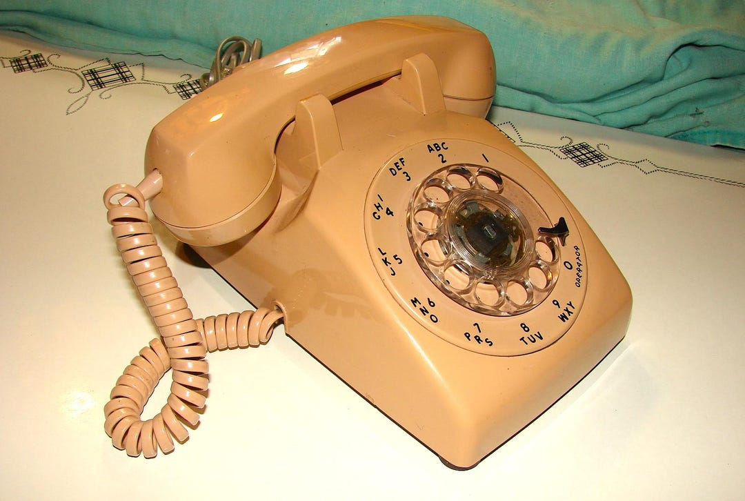 Nice Vintage Radioshack Desktop Rotary Dial Telephone in Beige ~ Free ...