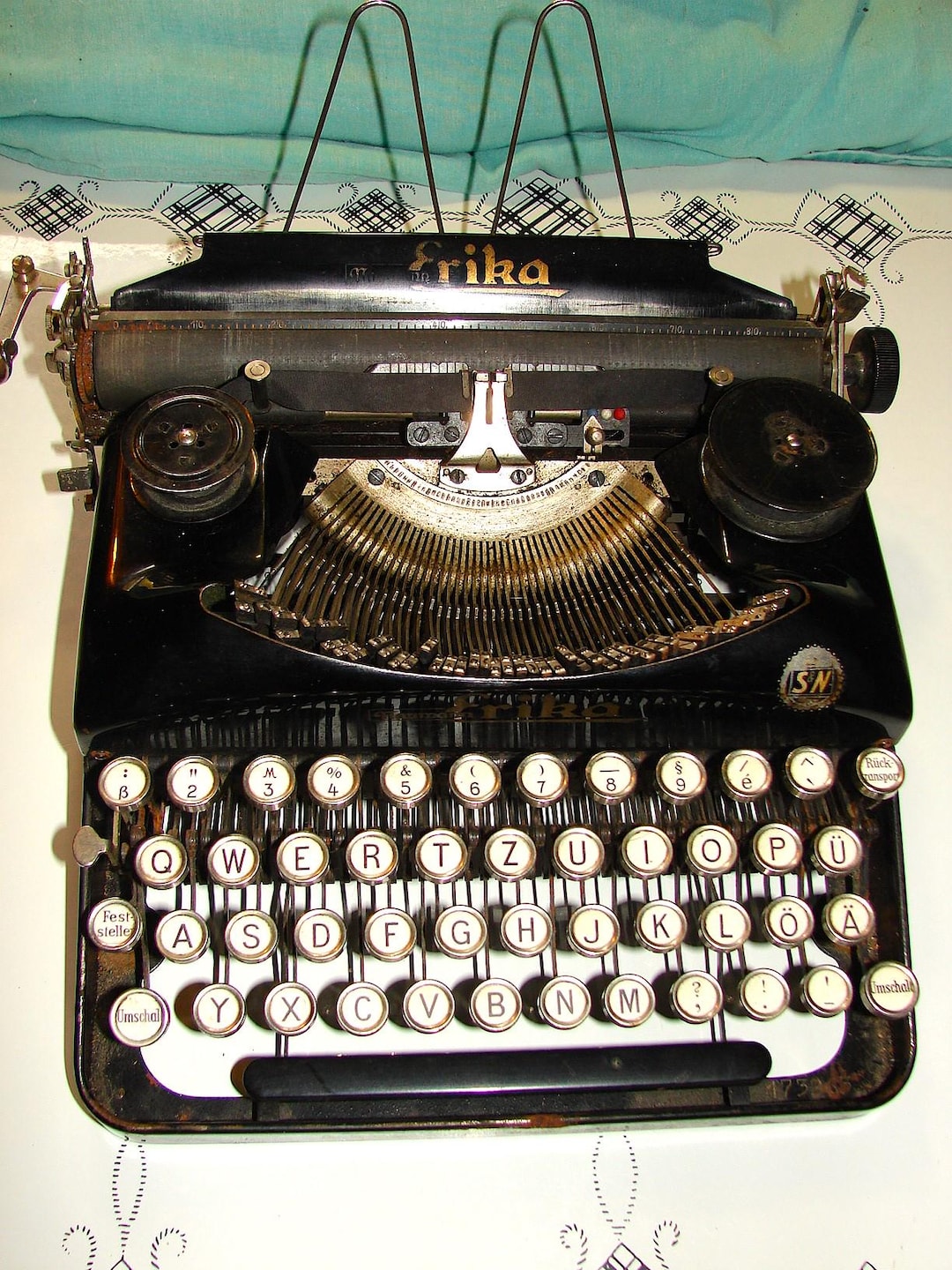 Erika Typewriter Model 6 Made in Dresden Germany 1933 Seidel & Neumann ...