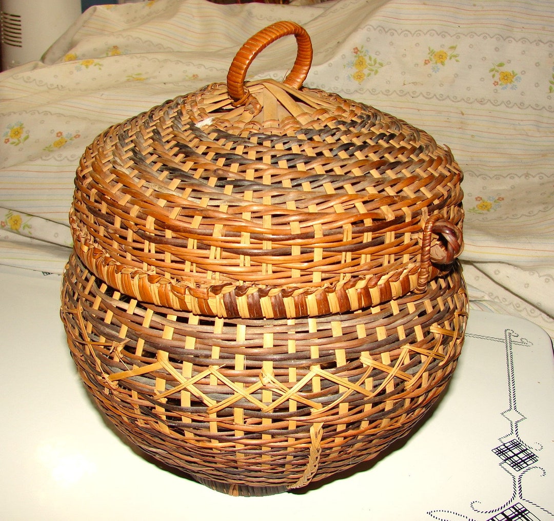 Vintage Acorn-shape Woven Wicker and Rattan Sewing Basket Possibly ...