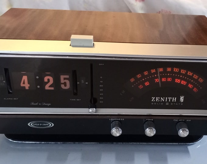 Great Vintage Zenith Solid-state Model C472W-3 Circle of Sound Flip ...