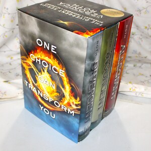 Nice Vintage Like-new First Edition Set of 4 Divergent Series Books ...