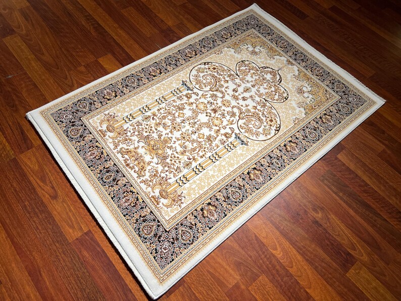 Cream Muslim Luxury Silk Prayer Rug, Islamic Pattern Janamaz, Classic ...