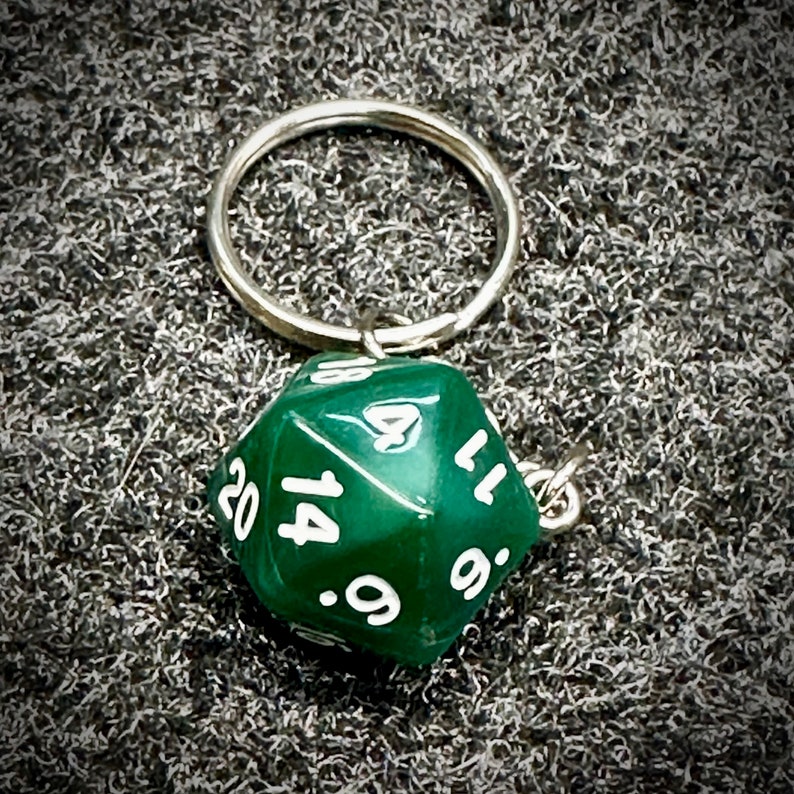 Random D20 Dice Keychain Party Gift Dungeons and Dragons - Etsy