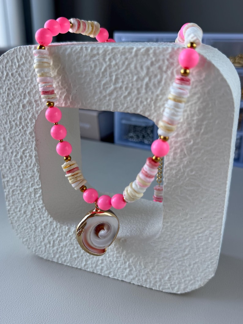 Pink Shell Pendant Necklace, Natural Shell Beads, Coastal Beach Jewelry ...
