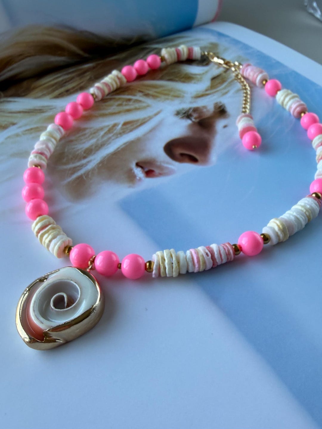 Pink Shell Pendant Necklace, Natural Shell Beads, Coastal Beach Jewelry ...