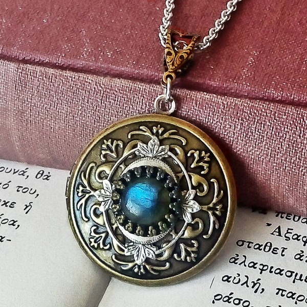 Gothic Locket - Etsy