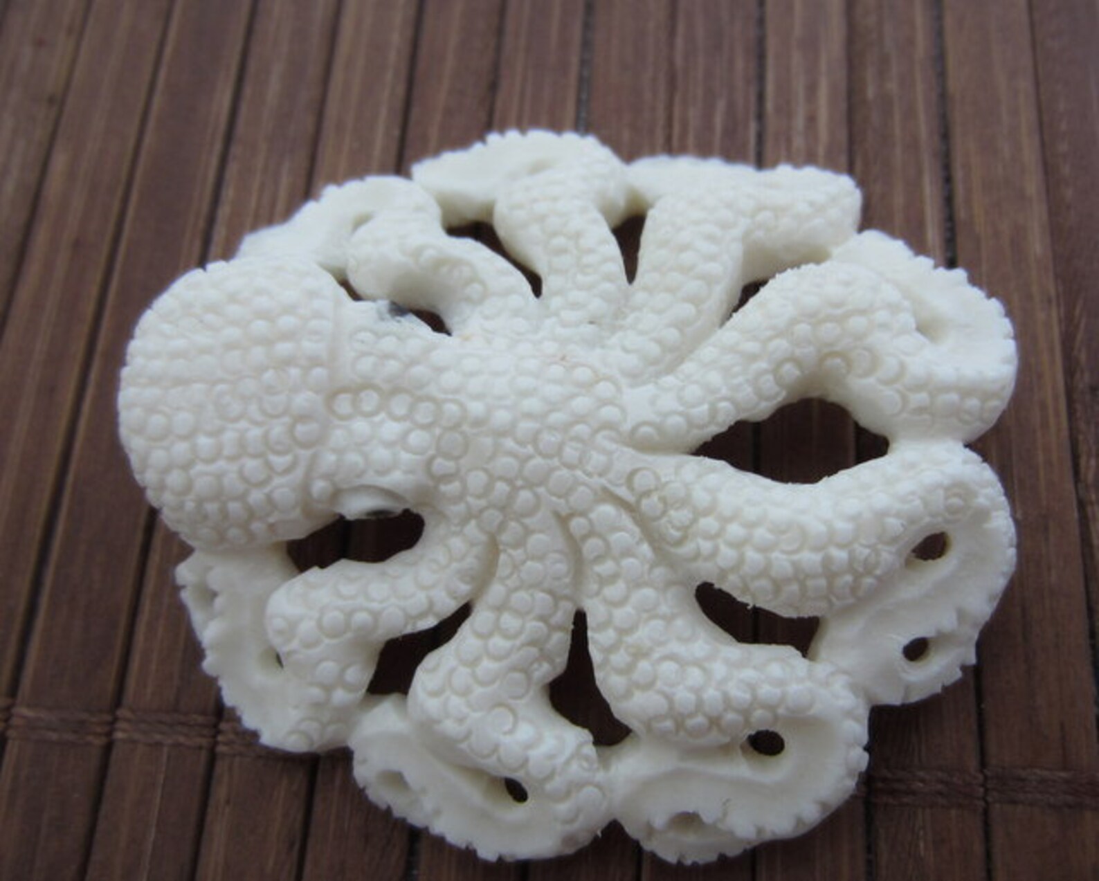 Amazing Detail Hand Carved Octopus , Bufffalo Bone Carving, Jewelry ...