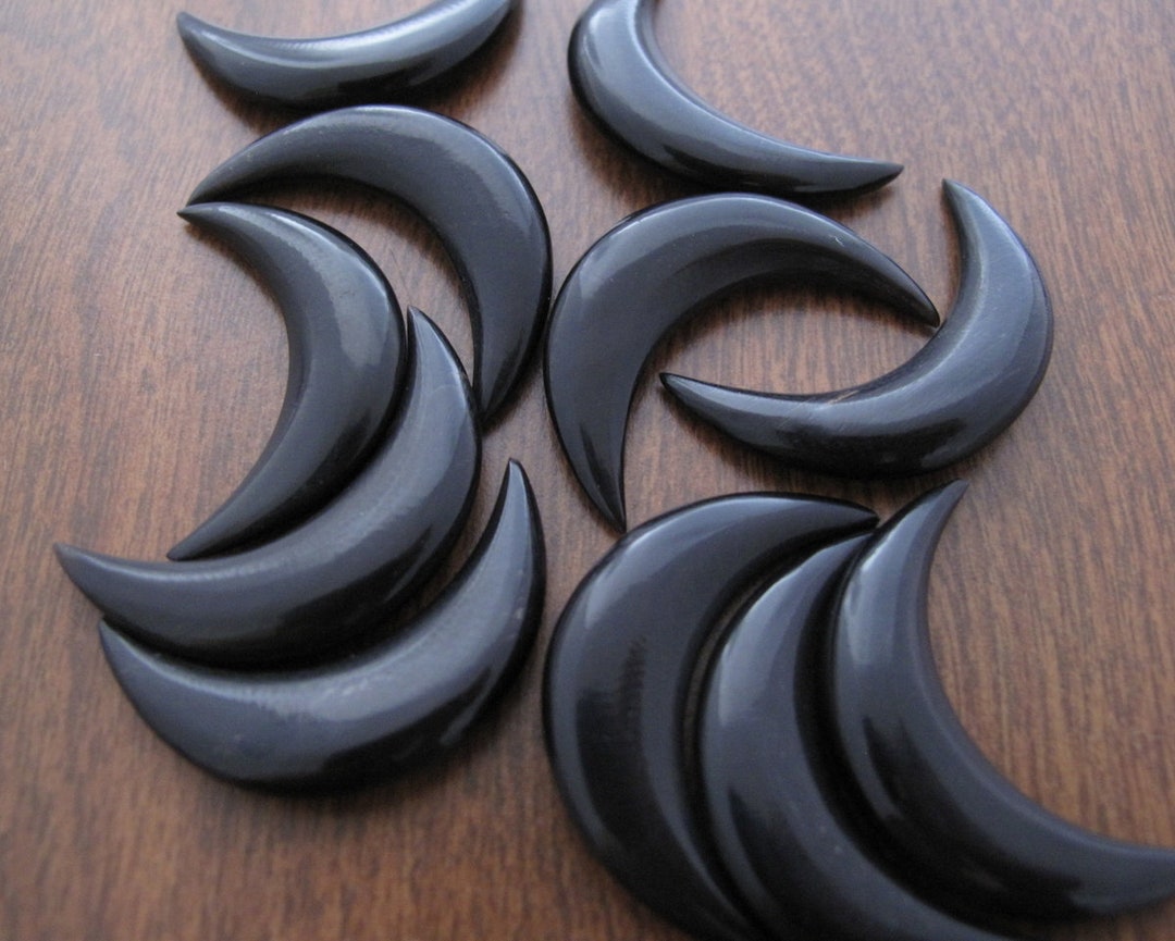 Beautiful Carved Crescent Moon, Half Moon, Buffalo Horn Carving, NOT ...