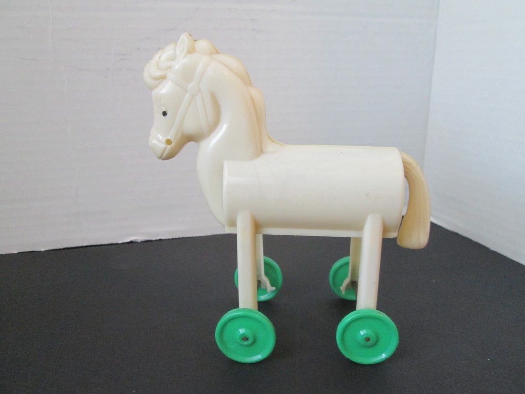 E Rosen White Trogen Horse With Green Wheels Christmas Candy Container ...