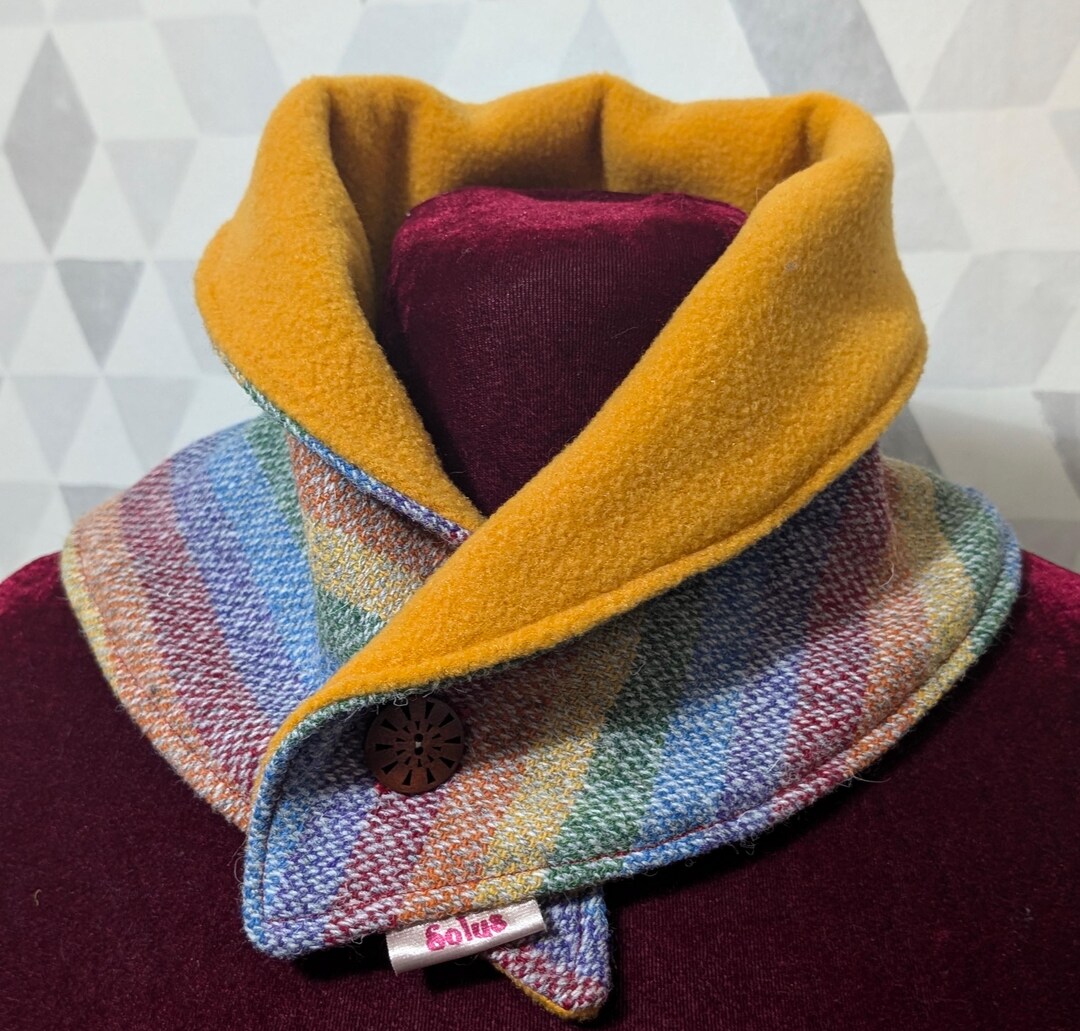 HARRIS TWEED Neckwarmer/scarf. Traditional Check Harris Tweed With ...