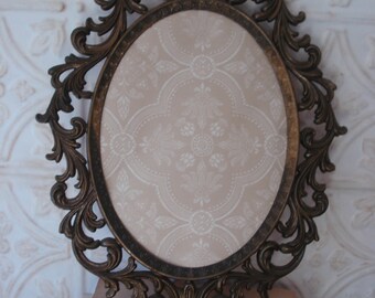 Vintage oval frame | Etsy