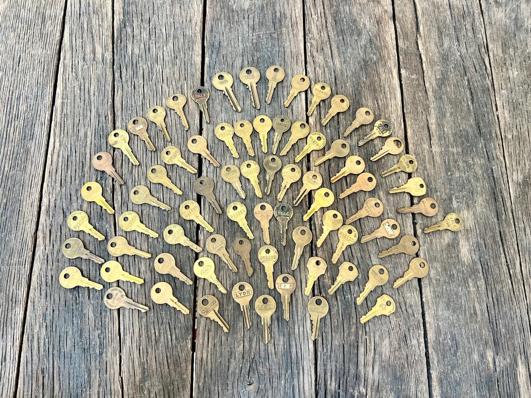 74 Vintage Brass Keys - Vintage Key Collection - Classic Metal Keys ...