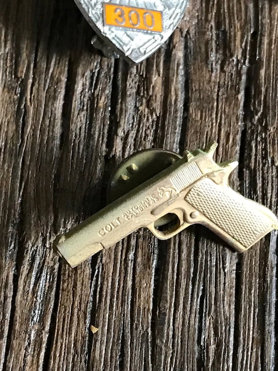 Gun Pins - 10 Assorted Vintage Gun and Police Officer… - Gem